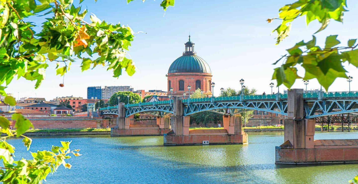 Train from Toulouse to Bordeaux: Time, Schedule, Price & Travel Guide